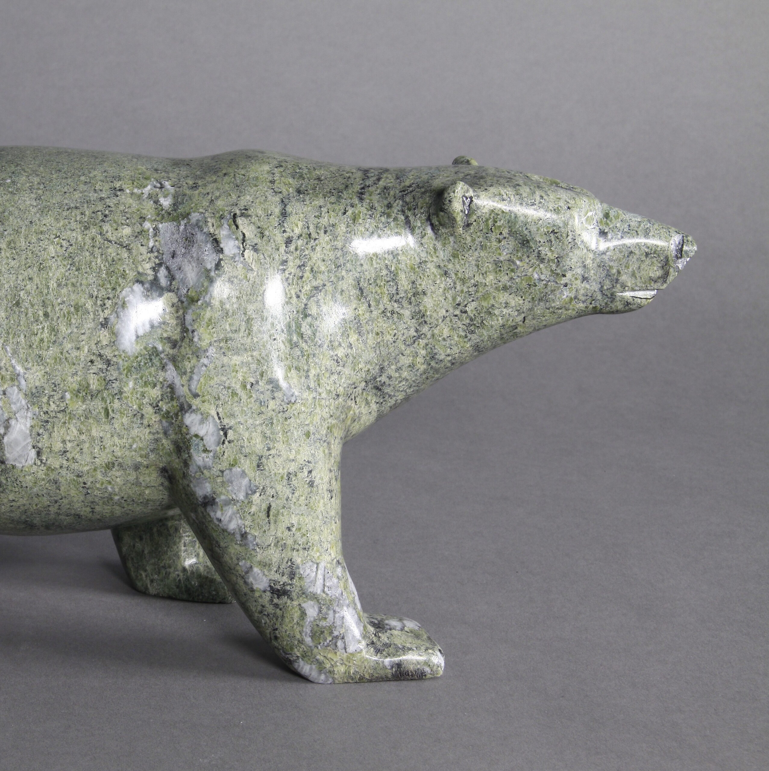 Bear-Tim Pee | Inuit Sculpture | Galerie Art Inuit Brousseau