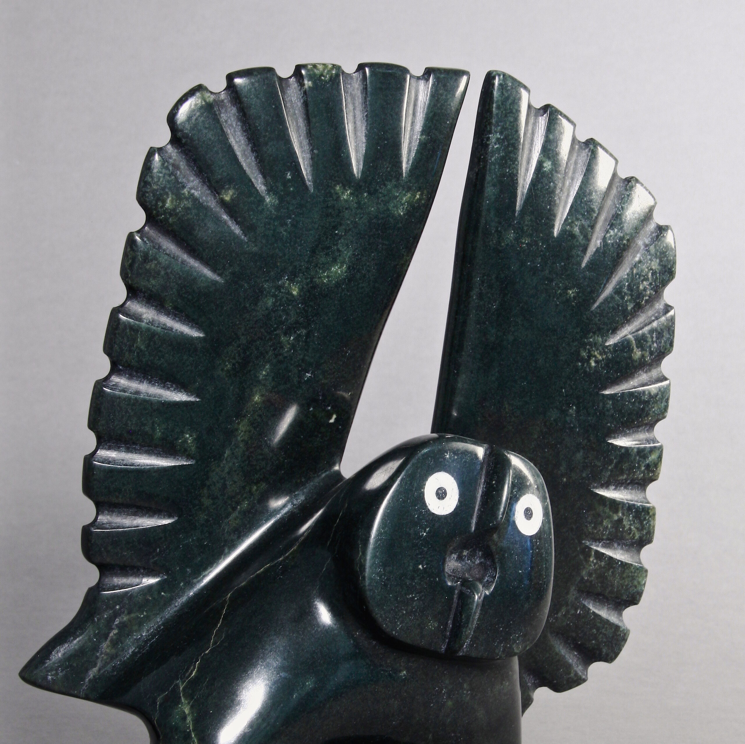 Owl Inuit Sculpture | Padlaya Qiatsuq | Galerie Art Inuit Brousseau